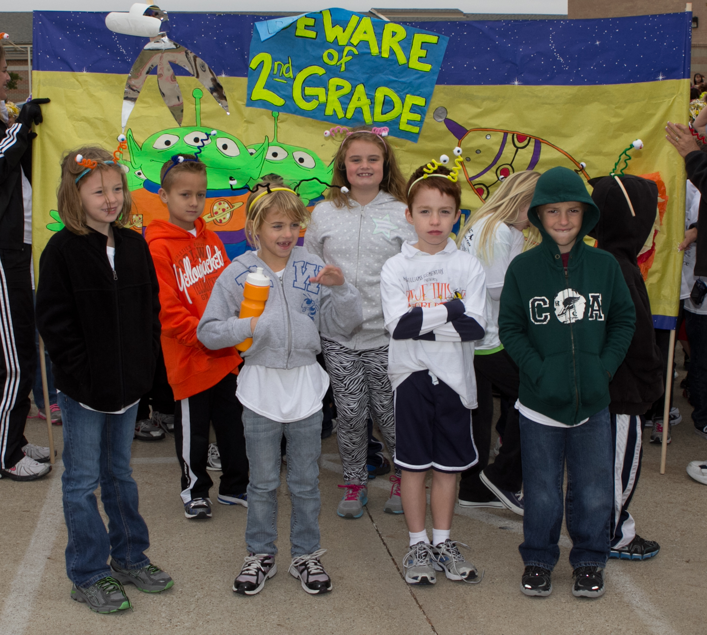 Nebbie Williams celebrates ‘Out of this World’ walk-a-thon – Blue ...