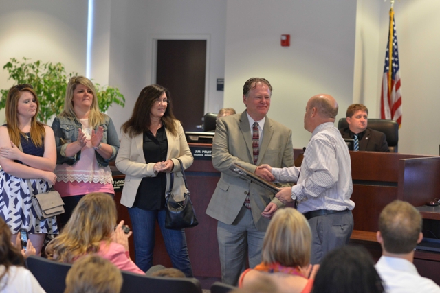 City of Rockwall honors Crowley for 30 years of service – Blue Ribbon News