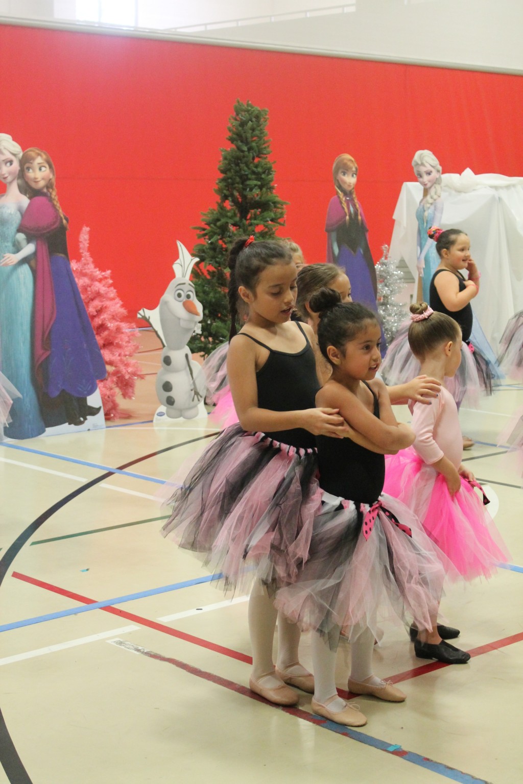 Rockwall YMCA dancers perform ‘Frozen’ ballet – Blue Ribbon News
