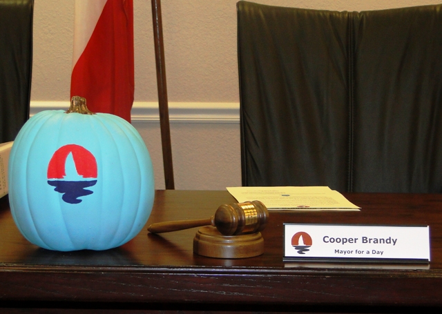 APHE Student Cooper Brandy Serves as Heath Mayor for the Day – Blue ...
