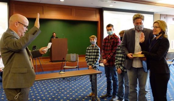 Rockwall County elected officials sworn into office – Blue Ribbon News