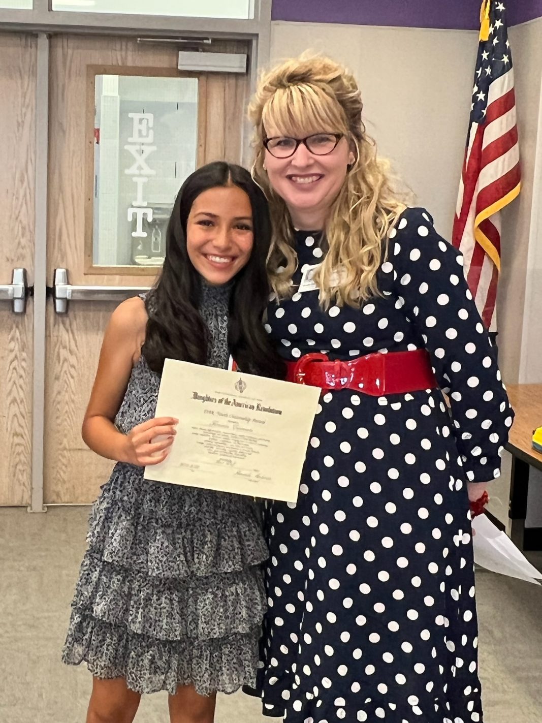Daughters of the American Revolution present Youth Citizenship Awards to local students – Blue ...